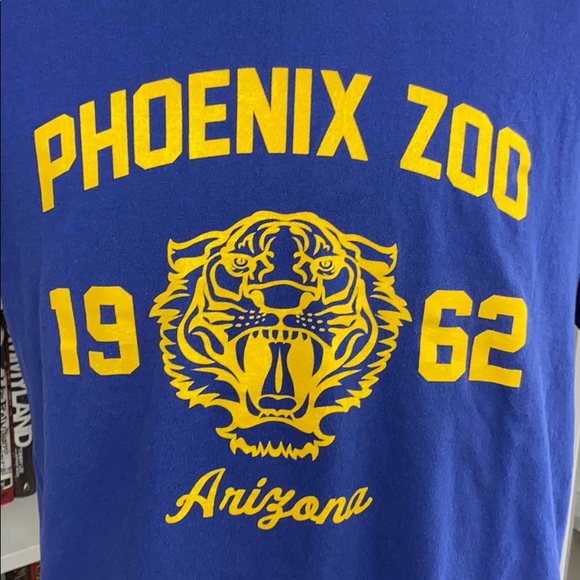 Gildan | Shirts | Mens Phoenix Zoo Tee | Poshmark